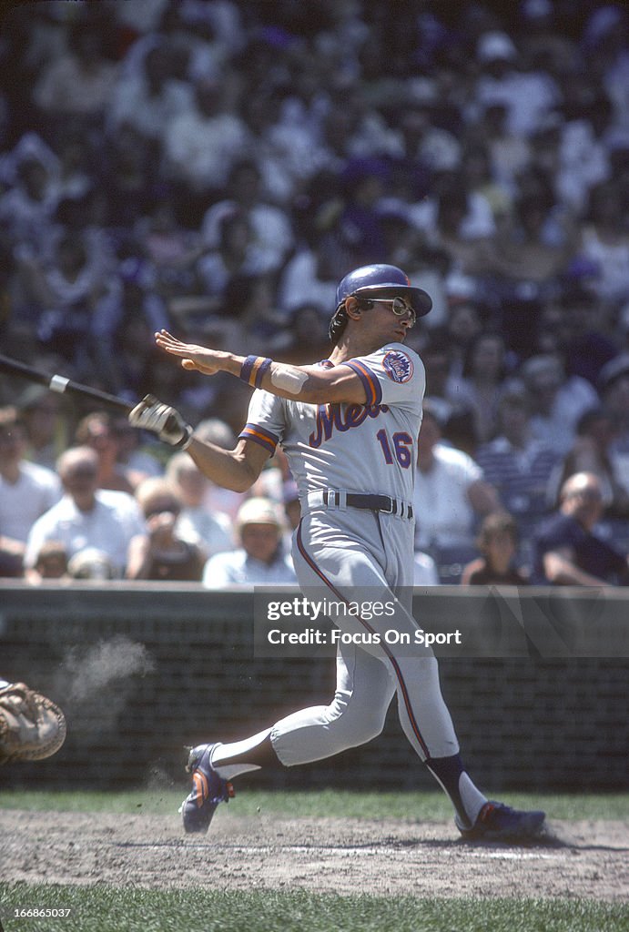 Lee Mazzilli Of The New York Mets Bats Against The Chicago Cubs News Photo Getty Images