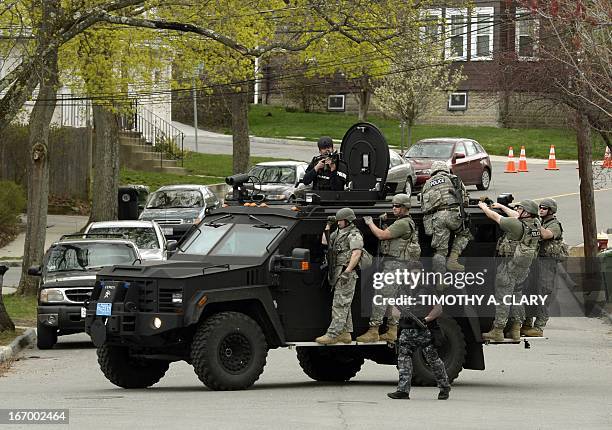 Boston Police Department Swat Team Photos And Premium High Res Pictures Getty Images