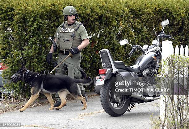 Boston Police Department Swat Team Photos And Premium High Res Pictures Getty Images