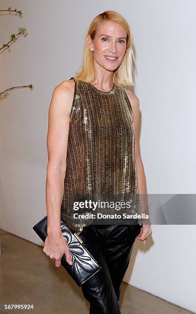 Kelly Lynch Cocktail Photos And Premium High Res Pictures Getty Images