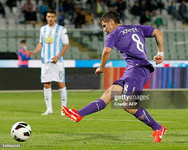 Pescara V Acf Fiorentina Serie A Photos And Premium High Res Pictures Getty Images
