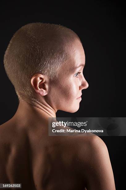 Woman Buzz Cut Profile Fotografías E Imágenes De Stock Getty Images