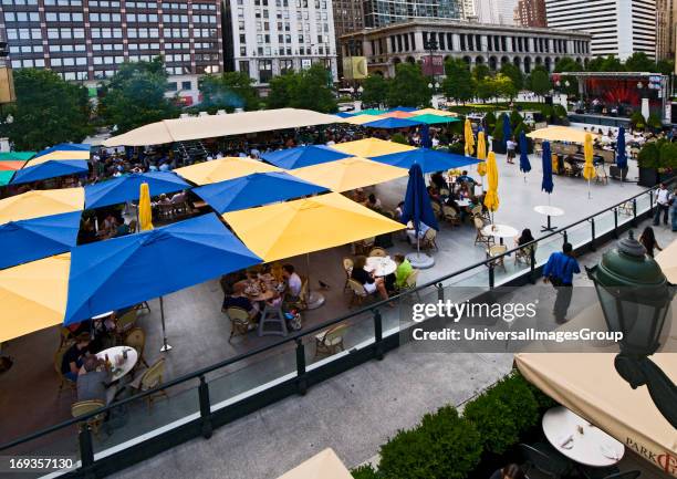 12 Mccormick Tribune Plaza Stock Photos, High-Res Pictures, and Images ... 12 Mccormick Tribune Plaza Stock Photos, High-Res Pictures, and Images ...