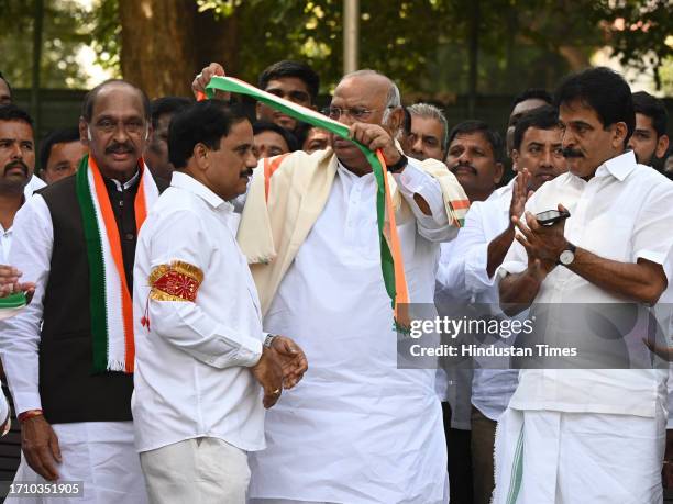 29 Kc Reddy Stock Photos, High-Res Pictures, and Images - Getty Images 29 Kc Reddy Stock Photos, High-Res Pictures, and Images - Getty Images