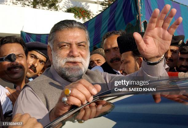 Mir Zafarullah Khan Jamali Photos and Premium High Res Pictures - Getty ... Mir Zafarullah Khan Jamali Photos and Premium High Res Pictures - Getty ...