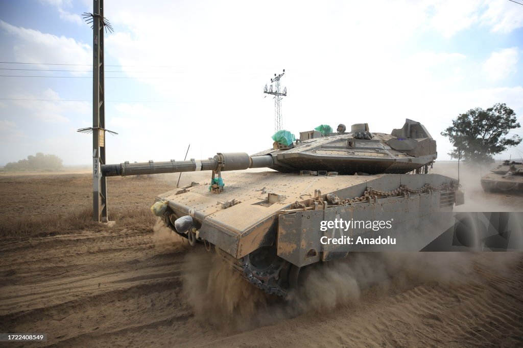 Israeli Army Deploy Dozens Of Tanks And Armored Vehicles Along With