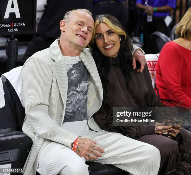 16733 Red Hot Chili Peppers Photos And High Res Pictures Getty Images