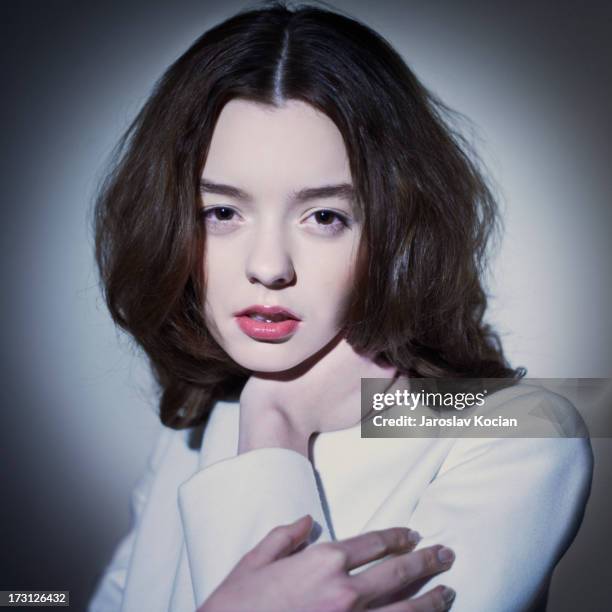 Girl Strangle Fotografias E Filmes Do Acervo Getty Images