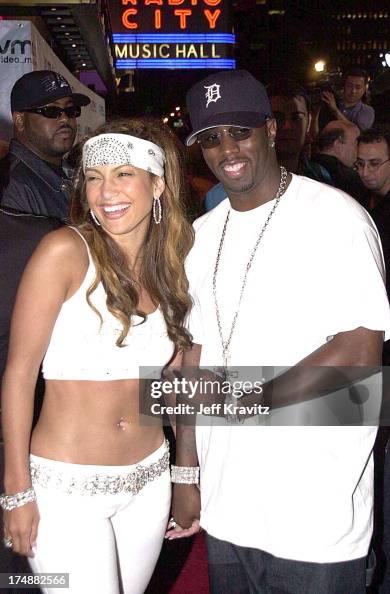 Jennifer Lopez And Sean Puff Daddy Combs During 2000 Mtv Video News Photo Getty Images