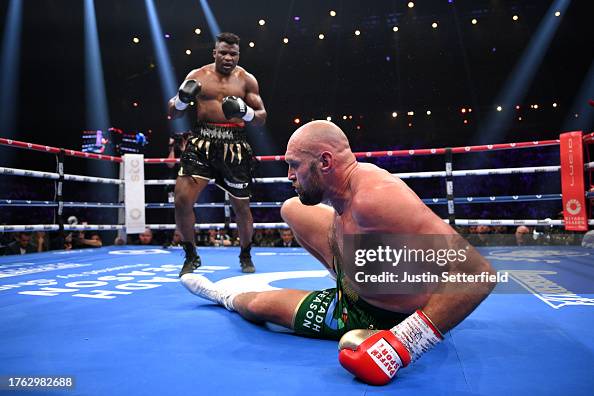 Francis Ngannou Knocks Down Tyson Fury During The Heavyweight Fight News Photo Getty Images