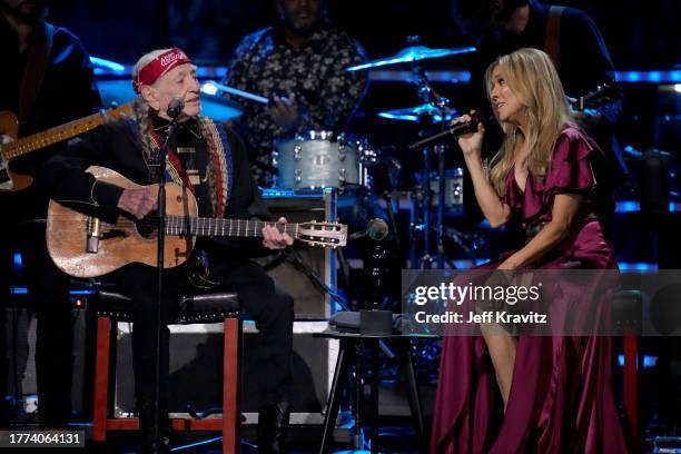 16 596 Willie Nelson Photos And High Res Pictures Getty Images
