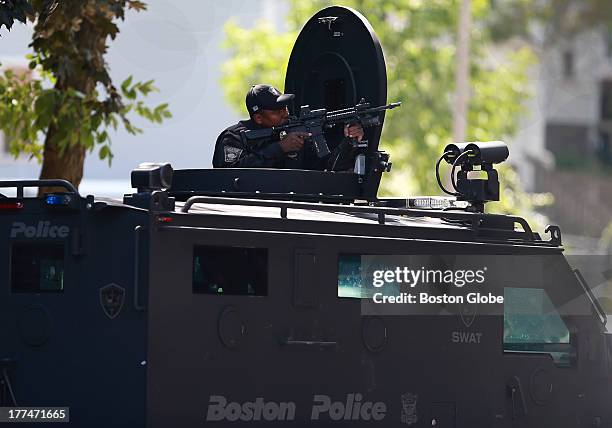 Boston Police Department Swat Team Photos And Premium High Res Pictures Getty Images