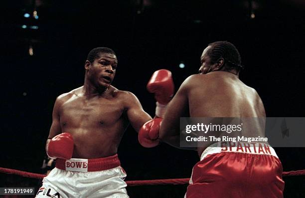 44 Riddick Bowe Vs Michael Dokes 1993 Photos And High Res Pictures