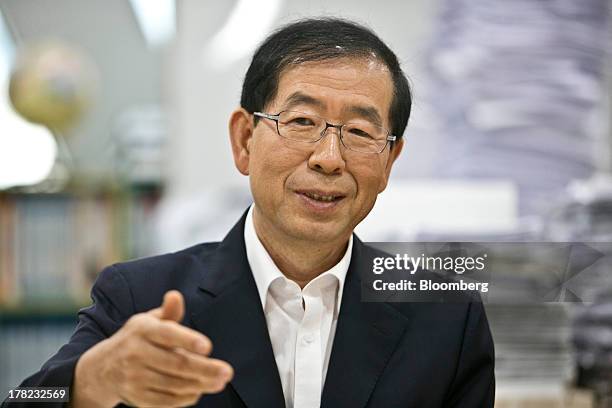 Seoul Mayor Park Won Soon Interview Photos Et Images De Collection