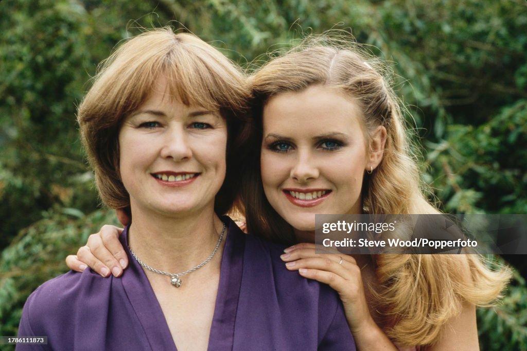 British Beauty Queen Carolyn Seaward With Her Mother On April 24 News Photo Getty Images