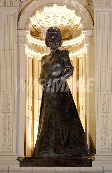 Statue Of Britains Queen Elizabeth Ii Is Lit Up After Unveiling By