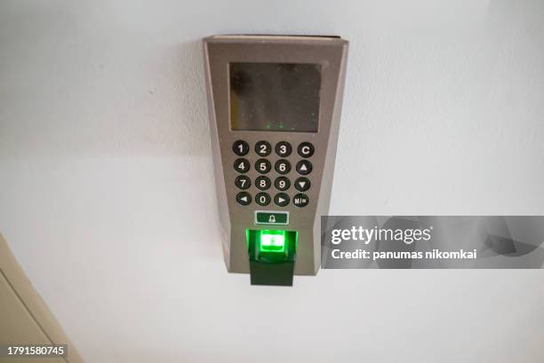 Cutting-edge Biometric Security: Finger Scan Machine 이미지 (1791580745 ...