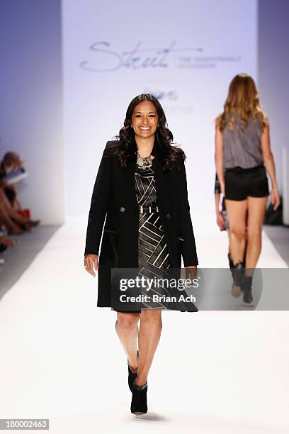 Tara Abrahams Photos And Premium High Res Pictures Getty Images