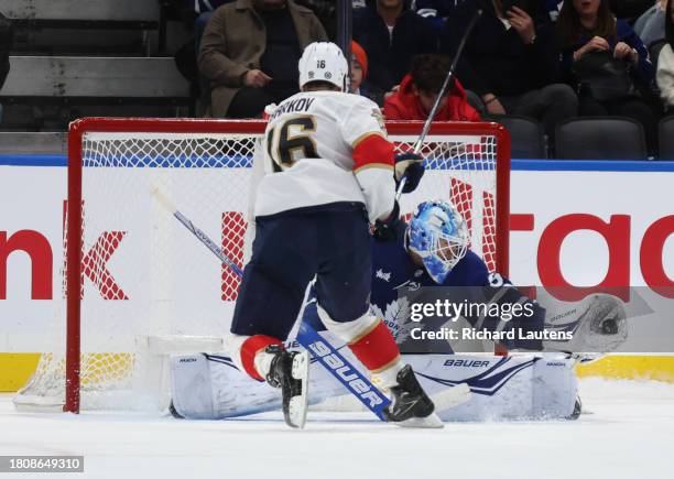 Maple Leafs Shootout Photos And Premium High Res Pictures Getty Images