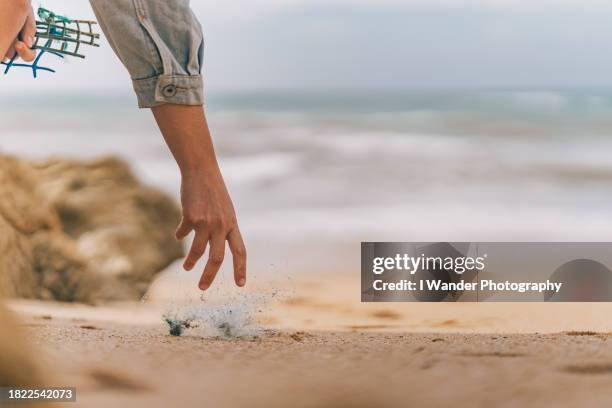 Woman Bowing Down Photos And Premium High Res Pictures Getty Images