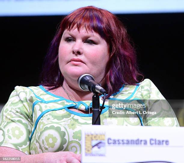 442 Cassandra Clare Photos And High Res Pictures Getty Images