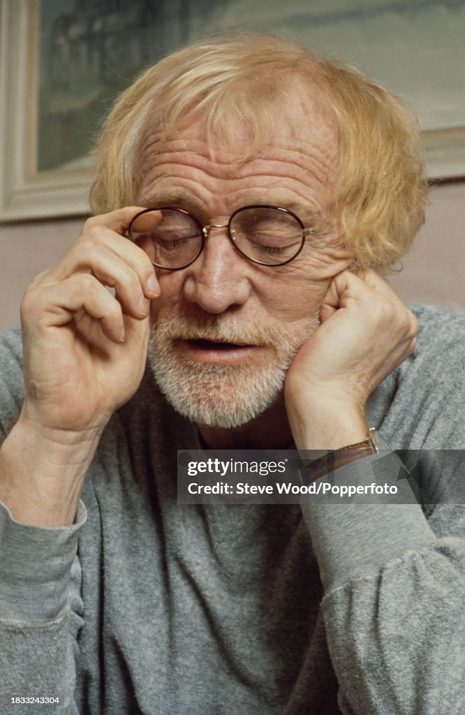 Irish actor Richard Harris at the Savoy Hotel on March 6, 1990 in ... Irish actor Richard Harris at the Savoy Hotel on March 6, 1990 in ...
