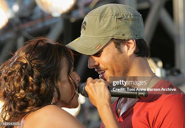 Enrique Iglesias Nadiya Photos and Premium High Res Pictures - Getty Images Enrique Iglesias Nadiya Photos and Premium High Res Pictures - Getty Images