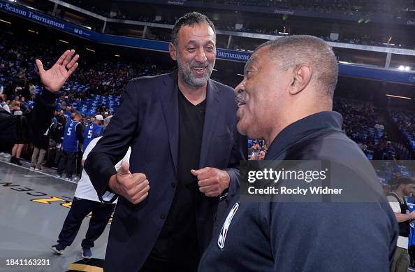 Former Nba Player Vlade Divac And Nba Referee Tony Brothers Greet News Photo Getty Images