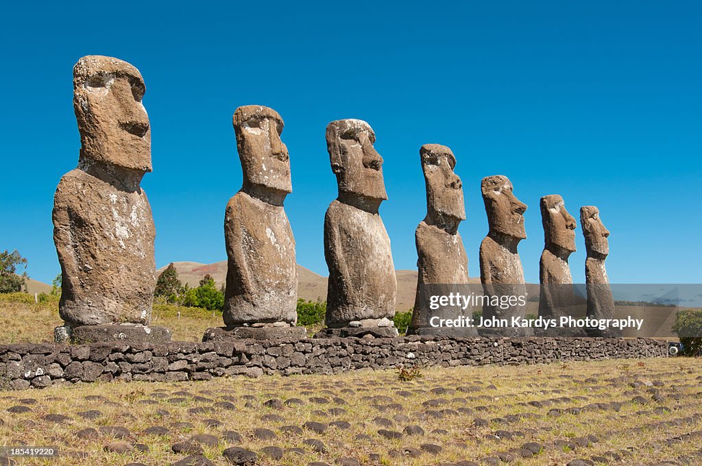 Easter Island Moai Statues High-Res Stock Photo - Getty Images Easter Island Moai Statues High-Res Stock Photo - Getty Images