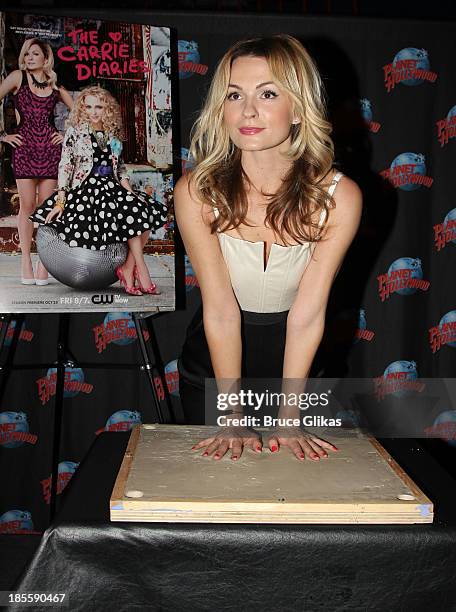 85 Lindsey Gort Handprint Ceremony At Planet Hollywood Times Square