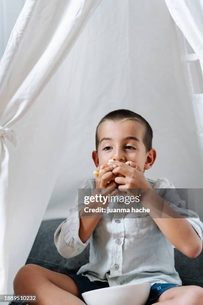 26 Eating Too Fast Stock Photos, High-Res Pictures, and Images - Getty ... 26 Eating Too Fast Stock Photos, High-Res Pictures, and Images - Getty ...