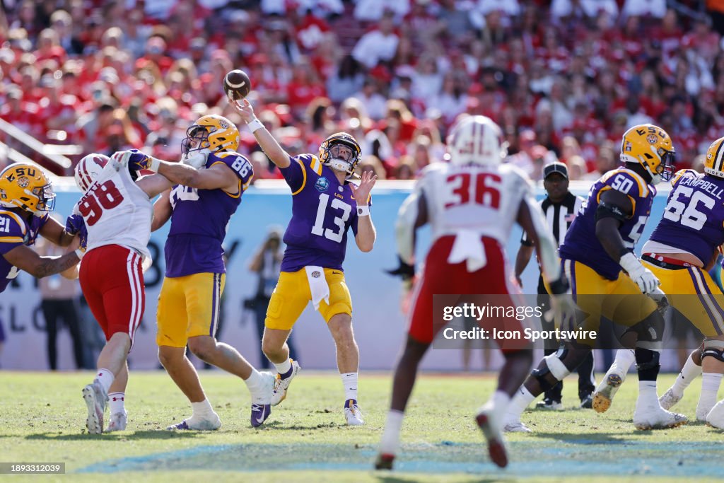 Lsu Tigers Quarterback Garrett Nussmeier Passes The Ball During The