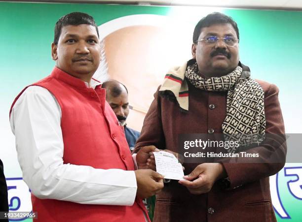 Umesh Kushwaha Photos and Premium High Res Pictures - Getty Images Umesh Kushwaha Photos and Premium High Res Pictures - Getty Images