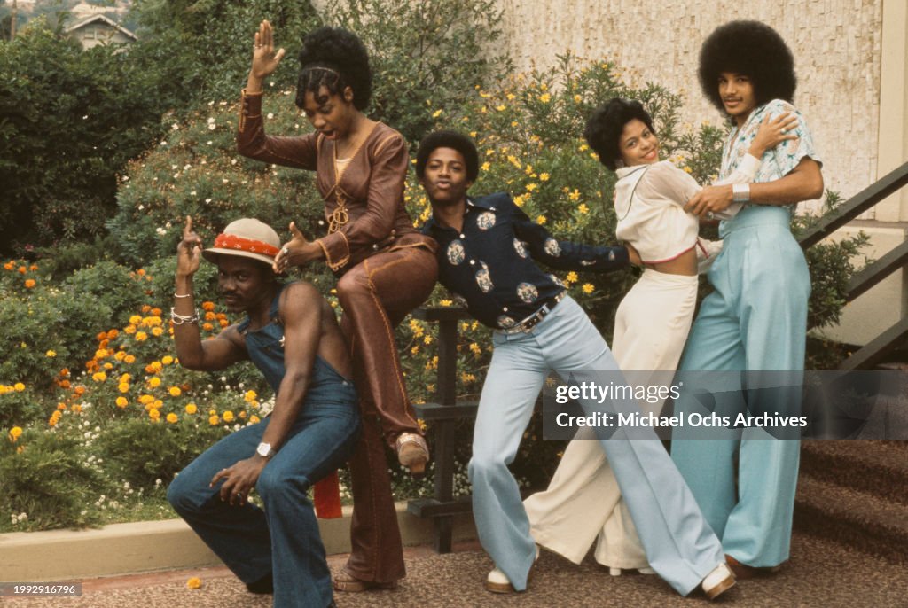 Soul Train Dancers Pose For A Photoshoot United States May 1975 News