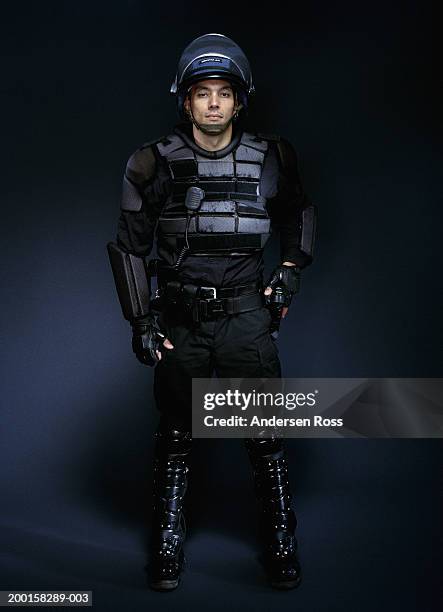 Full Body Armor Photos And Premium High Res Pictures Getty Images