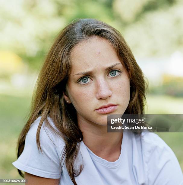 Girl Angry Face Fotografías E Imágenes De Stock Getty Images