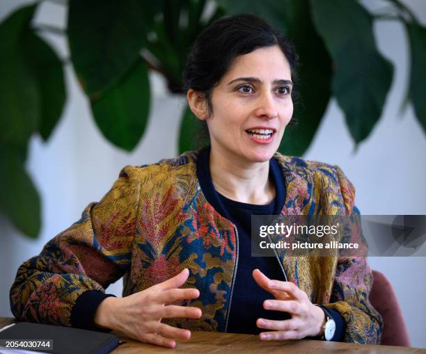 33 Bahar Haghanipour Stock Photos, High-Res Pictures, and Images ... 33 Bahar Haghanipour Stock Photos, High-Res Pictures, and Images ...