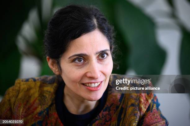 33 Bahar Haghanipour Stock Photos, High-Res Pictures, and Images ... 33 Bahar Haghanipour Stock Photos, High-Res Pictures, and Images ...