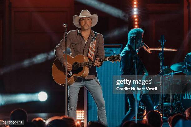 15 130 Jason Aldean Photos And High Res Pictures Getty Images
