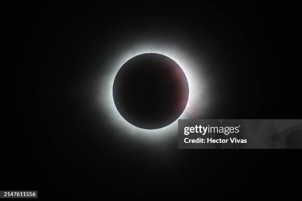 The Sun Behind The Moon Photos And Premium High Res Pictures Getty Images