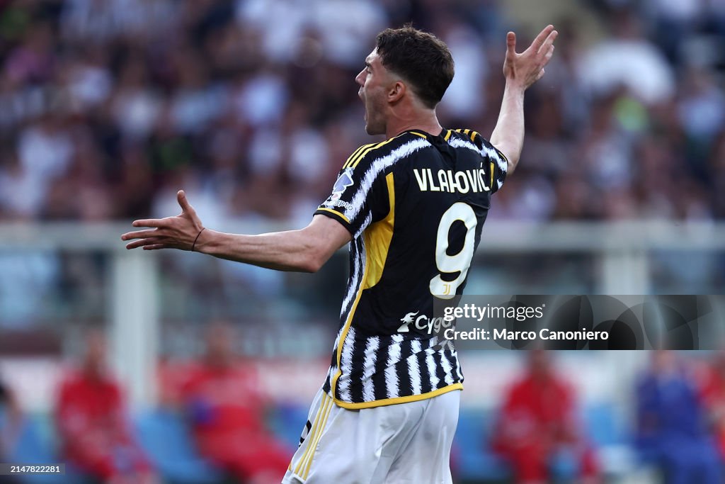 Dusan Vlahovic Of Juventus Fc Looks Dejected During The Serie A News