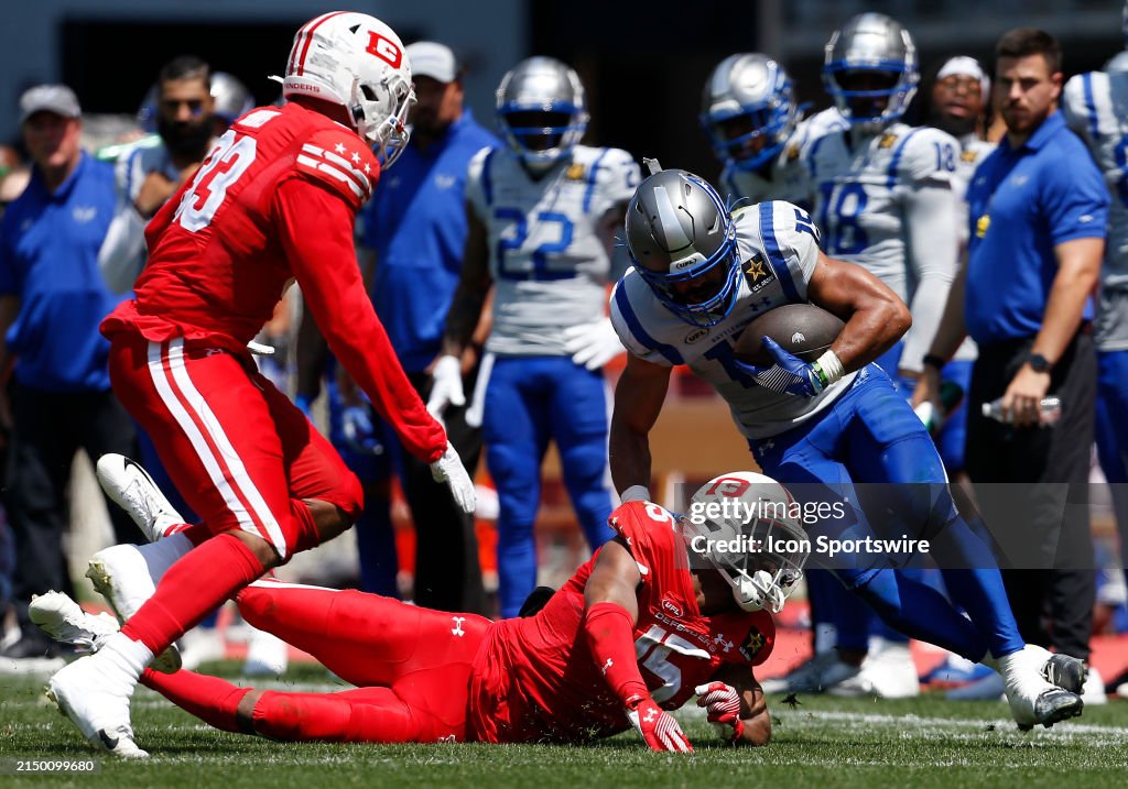 St Louis Battlehawks Running Back Jacob Saylors Hauls In A Pass Then News Photo Getty Images