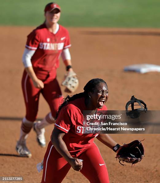 Stanfords Nijaree Canady Loses Her Protective Mask As She Celebrates