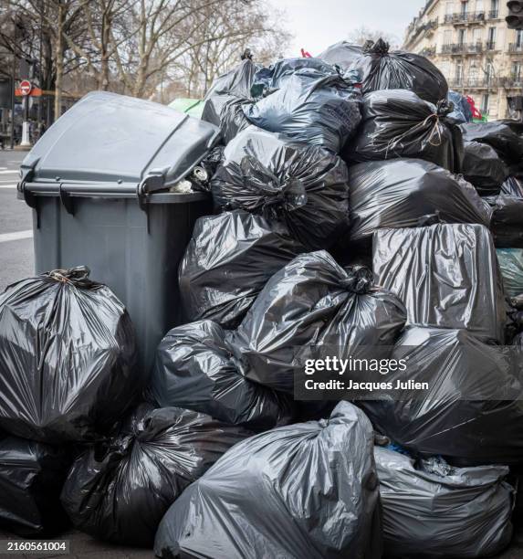 230 Large Recycle Bins Stock Photos, High-Res Pictures, and Images ... 230 Large Recycle Bins Stock Photos, High-Res Pictures, and Images ...