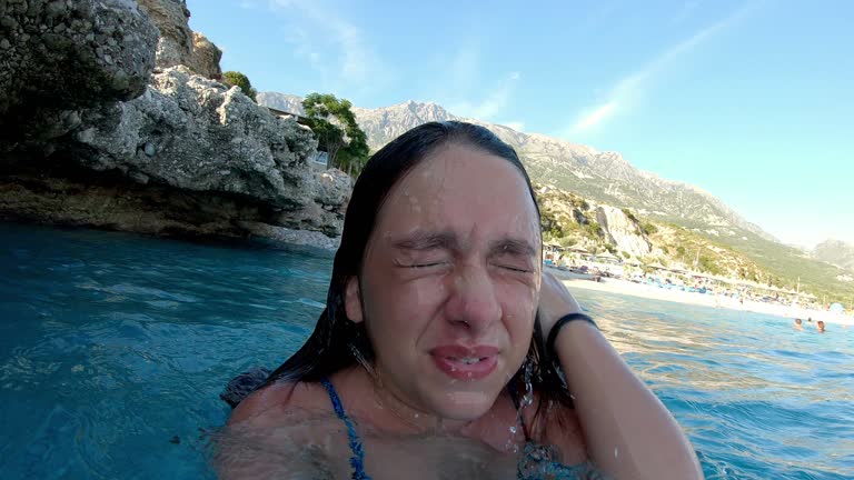 576 Teen Girl Swimming Underwater Stock Videos Footage And 4k Video Clips Getty Images