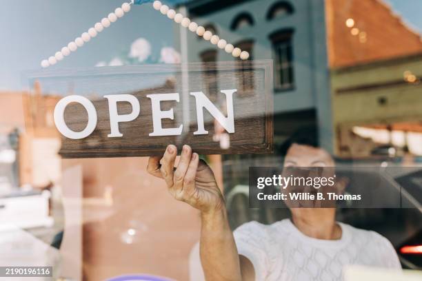 Weak NFIB hiring plans signal payroll slowdown, Pantheon says (SP500 ...