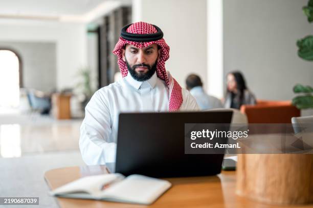 Exploring the Benefits of AI in Arabic Dialect Recognition and Analysis