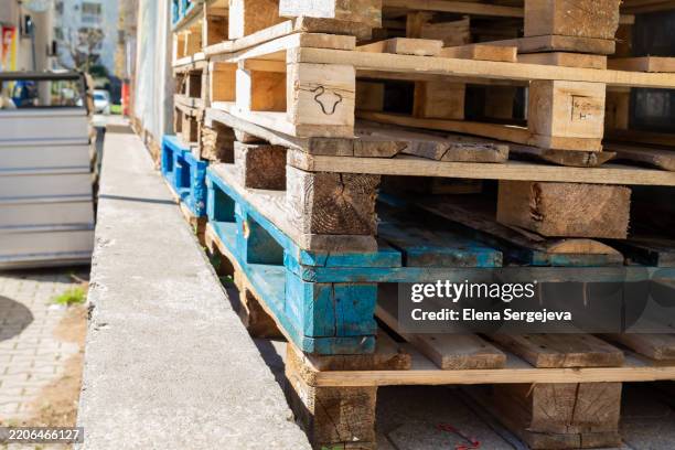 The Ultimate Guide to Choosing the Right Used Pallets for Your Business