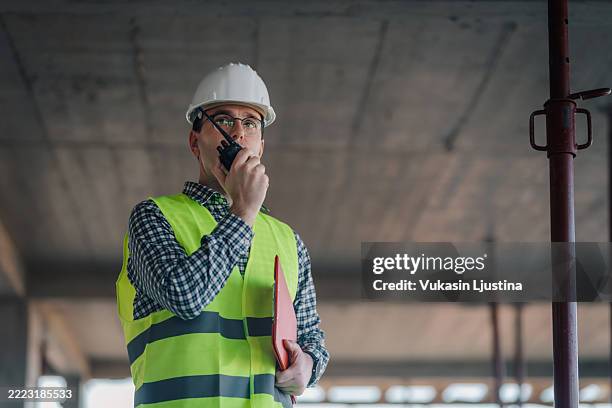 Top Benefits of Using Two-Way Radios in Construction Projects