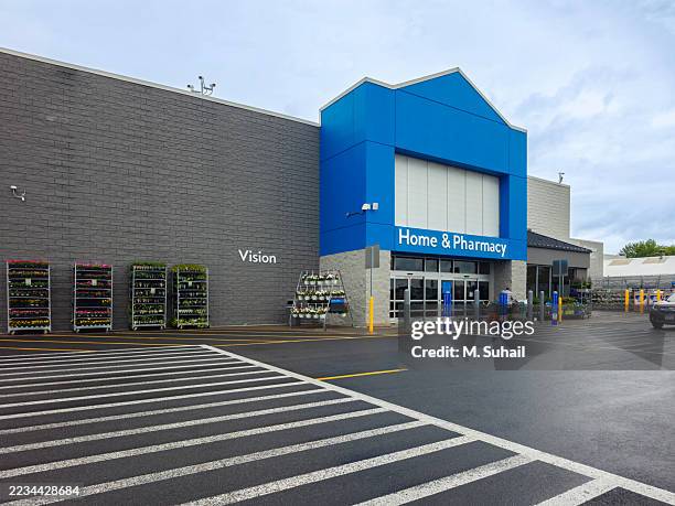Walmart expands health care push with increased pay for pharmacy techs ...